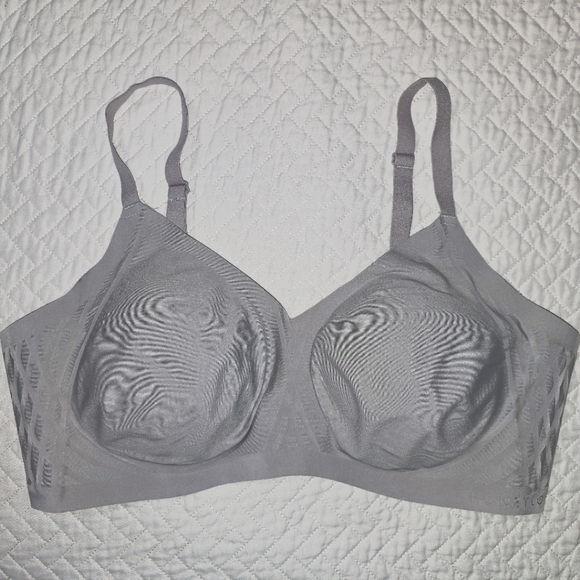 Honeylove | Intimates & Sleepwear | Honeylove Light Grey Silhouette Bra ...